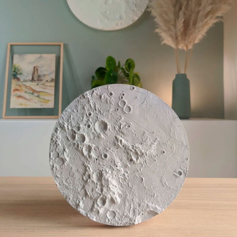 Moon Surface 3D Model: Realistic Visual Representation of Lunar Landscape