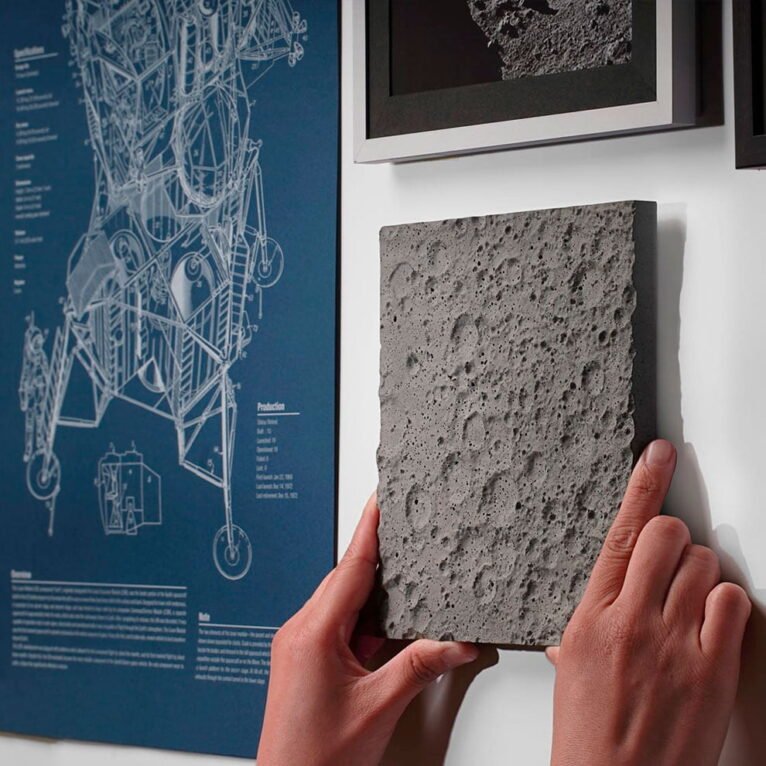 Moon Surface 3D Model: Realistic Visual Representation of Lunar Landscape